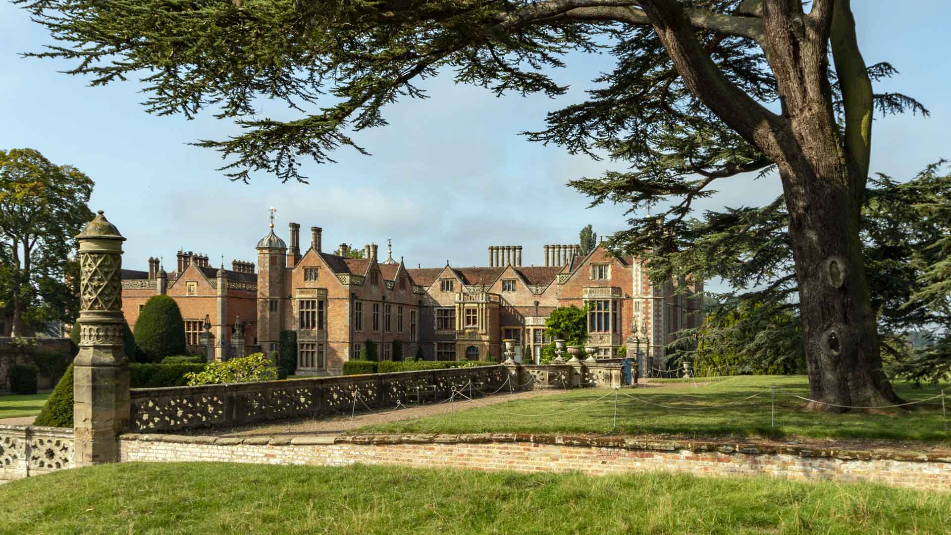 Charlecote Park - Love Shipston